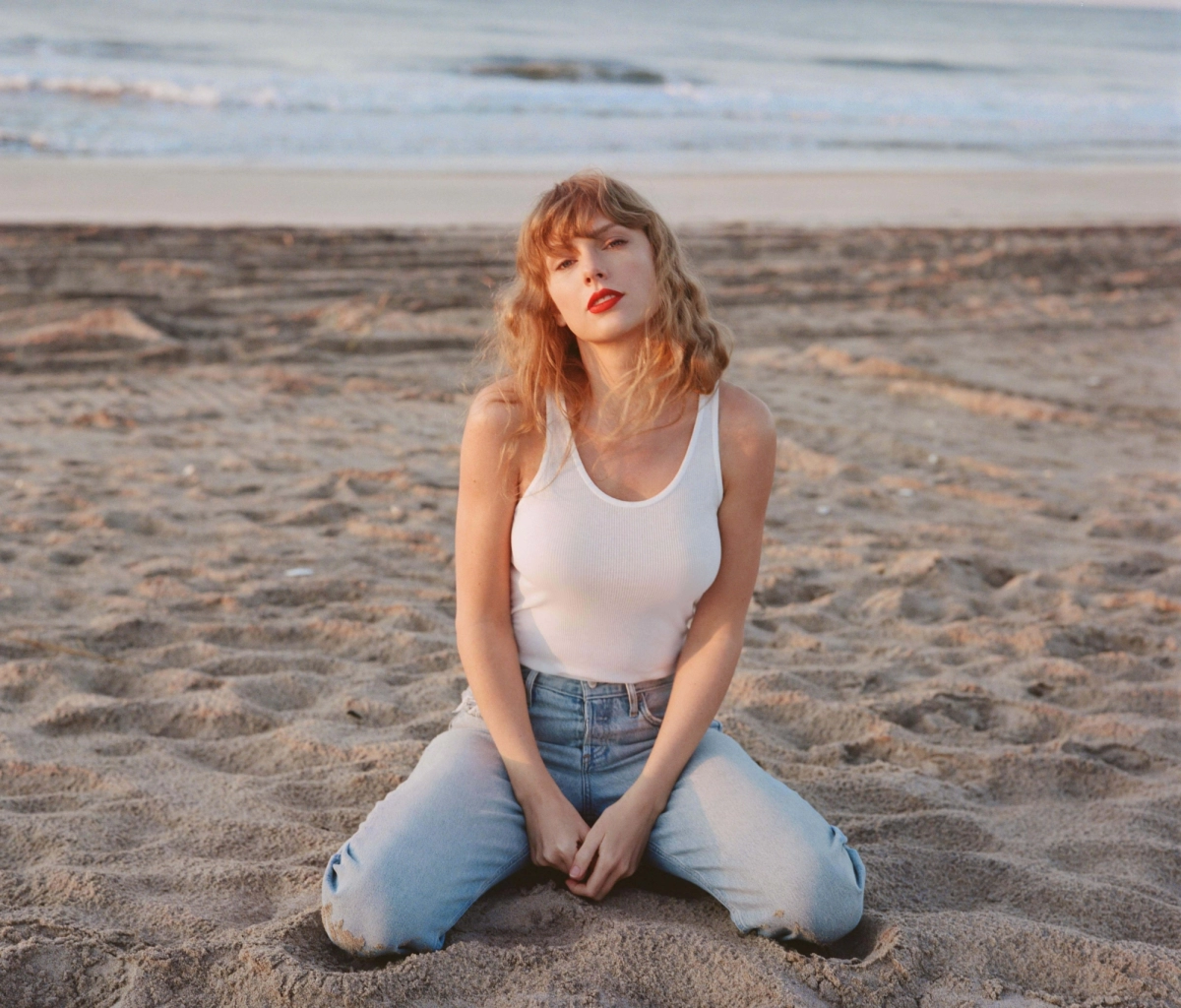 Taylor Swift details "surreal and bewildering" experience of working ...