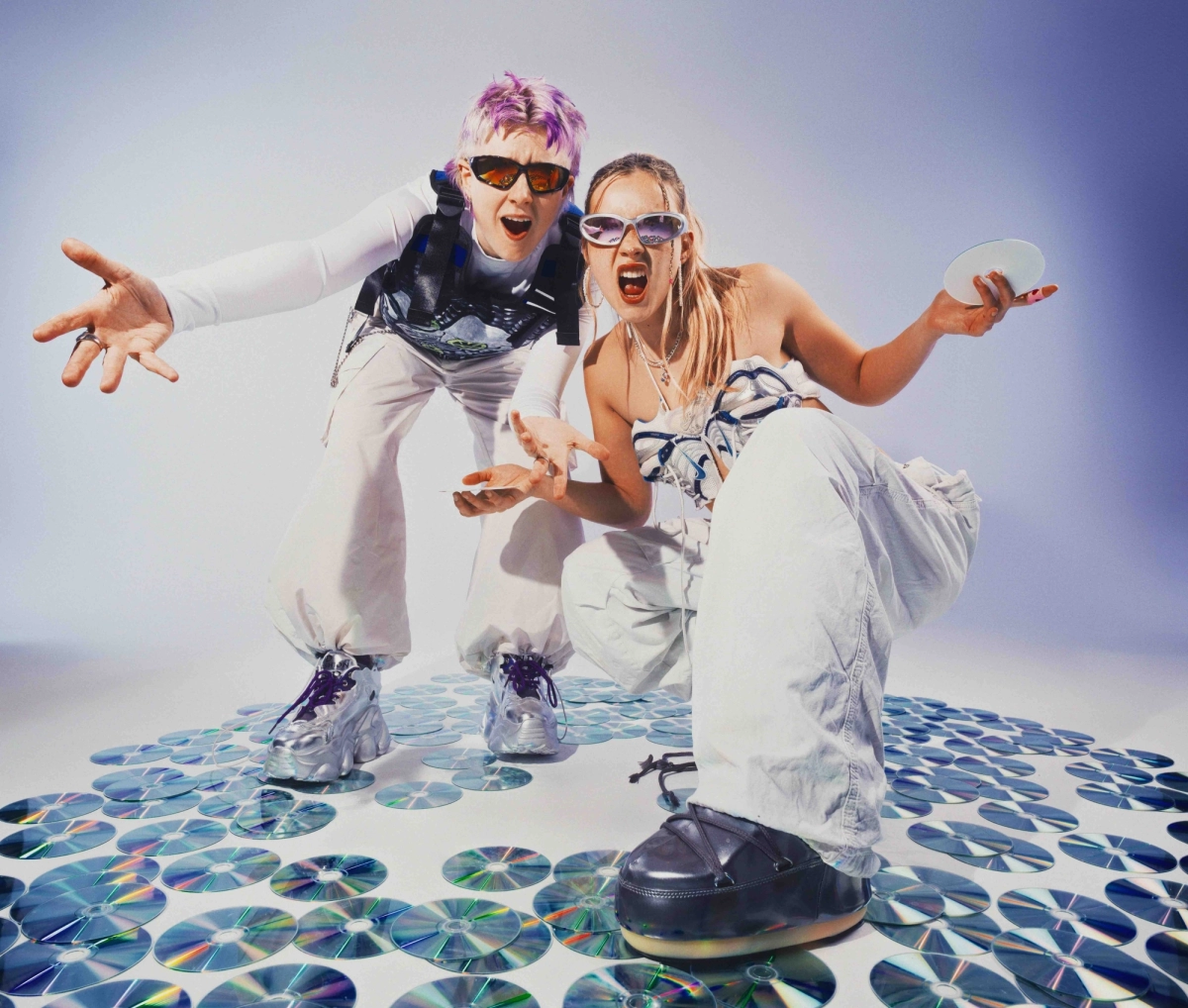 Relentless Records signee charlieeeee unveils their debut single, "EASY ...