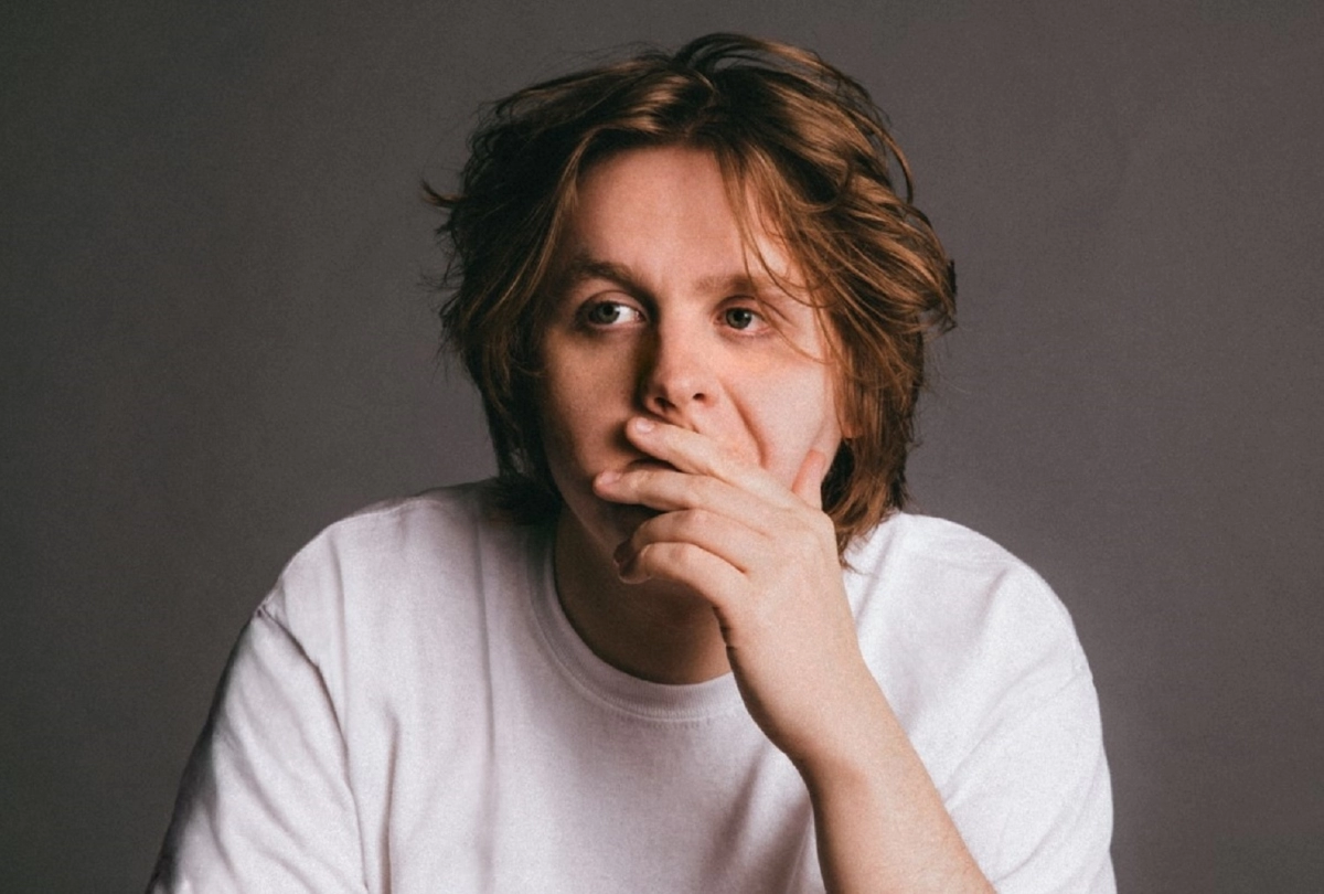 Lewis Capaldi shares health update and unveils extended edition of his ...