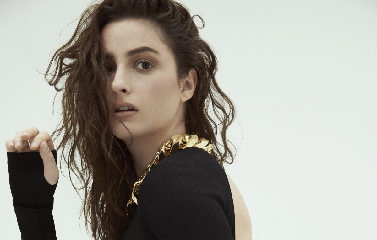 BANKS announces tenth anniversary acoustic edition of debut album ...