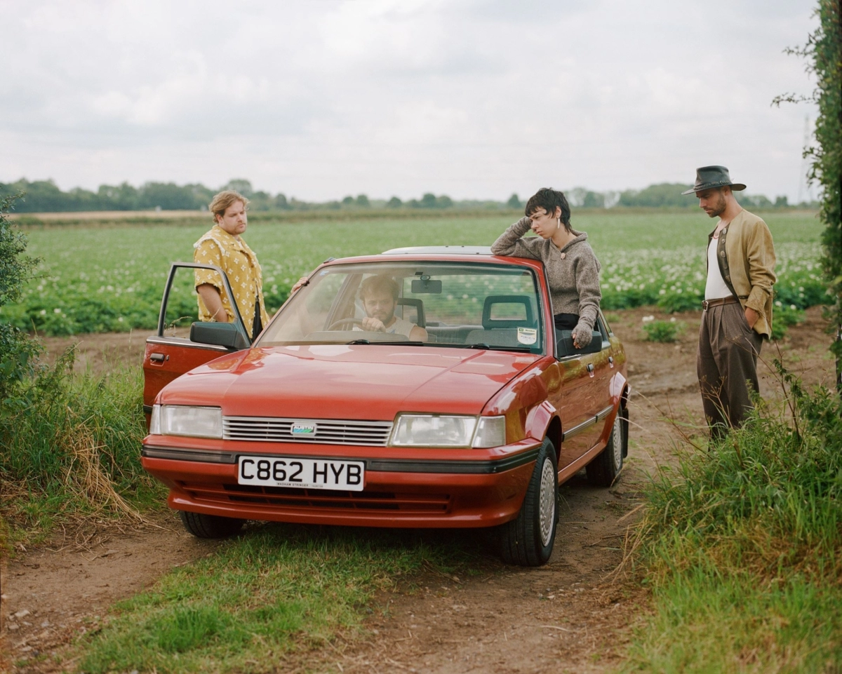 Divorce: “You can’t just find a life elsewhere” | Interview | The Line ...