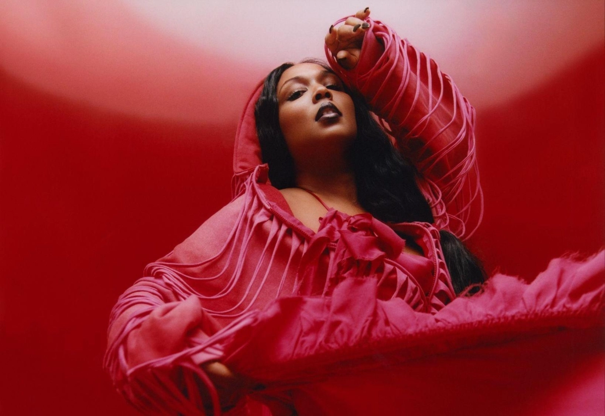 Lizzo debuts new song "Don’t Make Me Love You" on SNL | The Line of ...