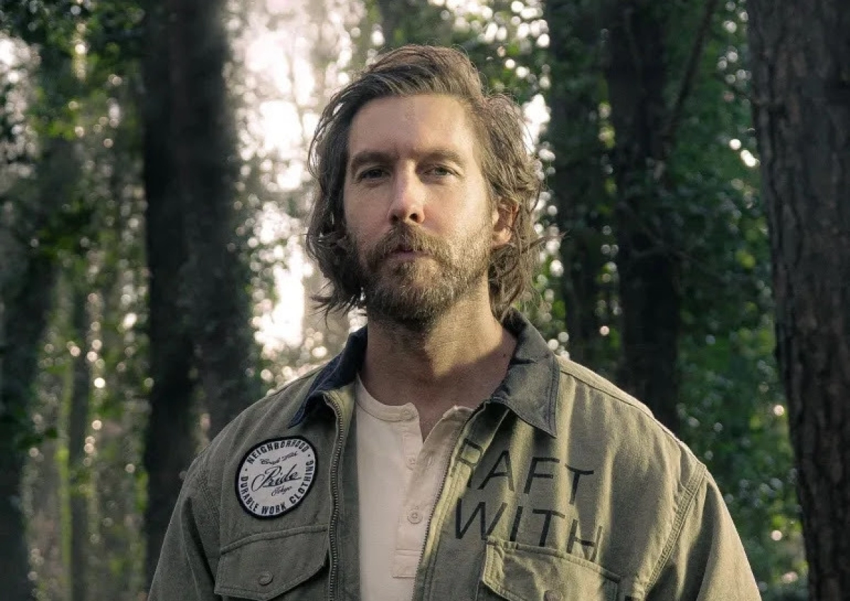 Calvin Harris gets vocal on new single, "SMOKE THE PAIN AWAY" | The ...