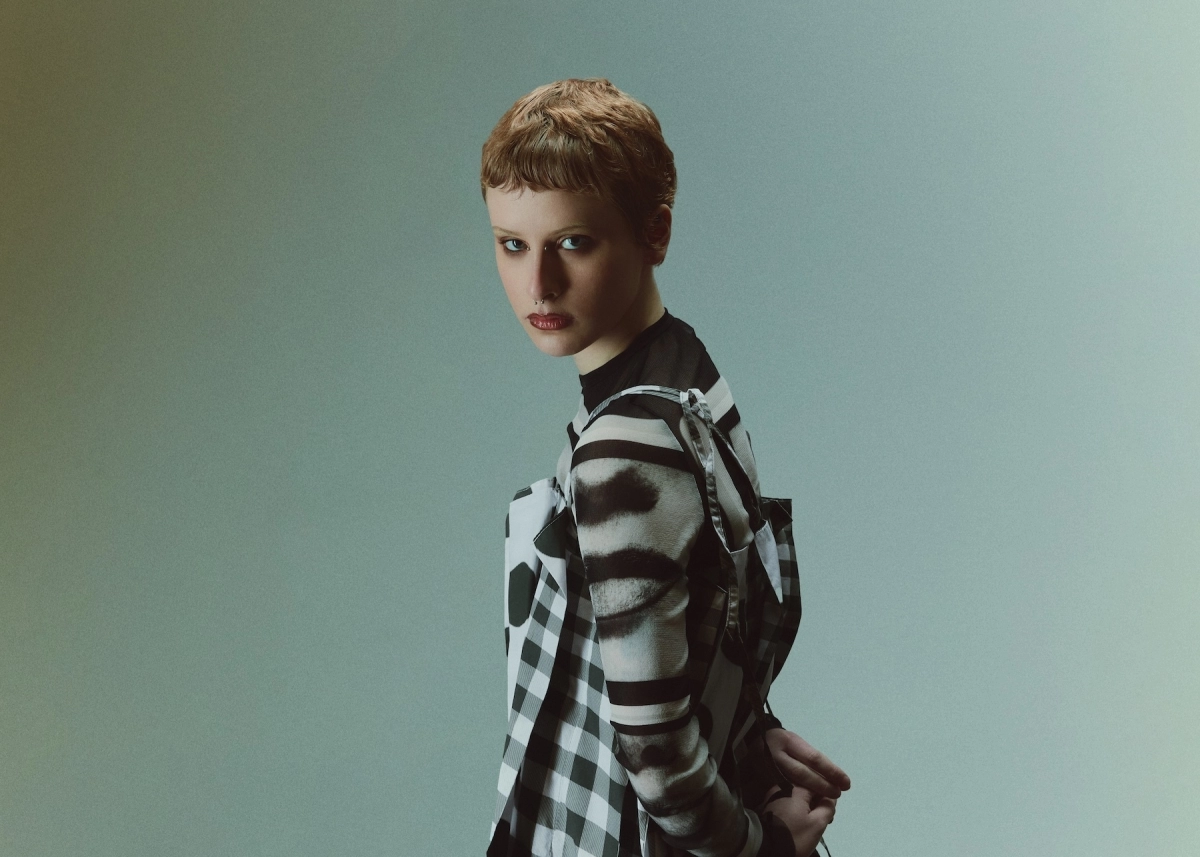 Daffo grins and bears it with the help of familiar vices in alt ...