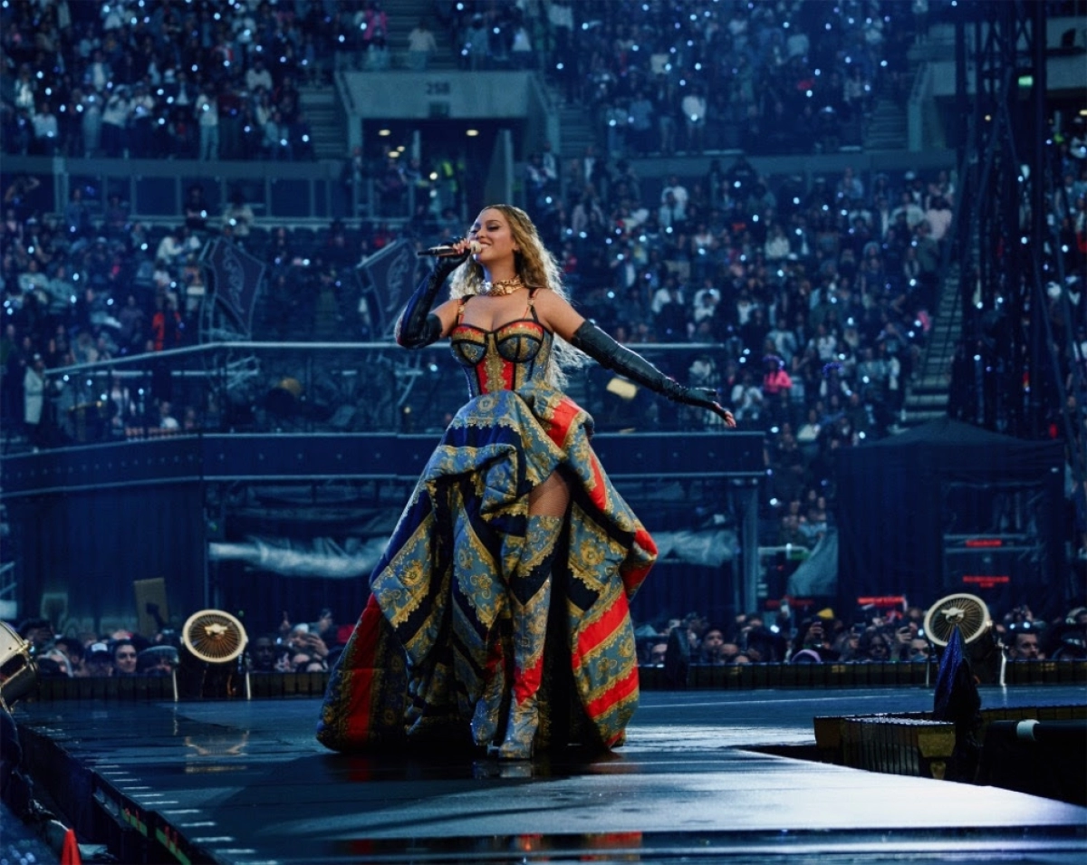 Beyoncé closes Paris run with surprise Jay-Z appearance | The Line of Best Fit