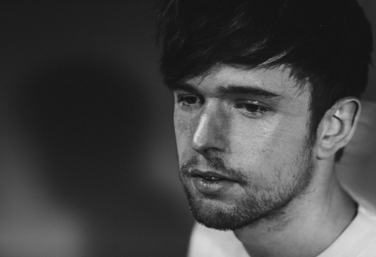 James Blake drops shiver worthy ballad "Don't Miss It" | The Line of ...
