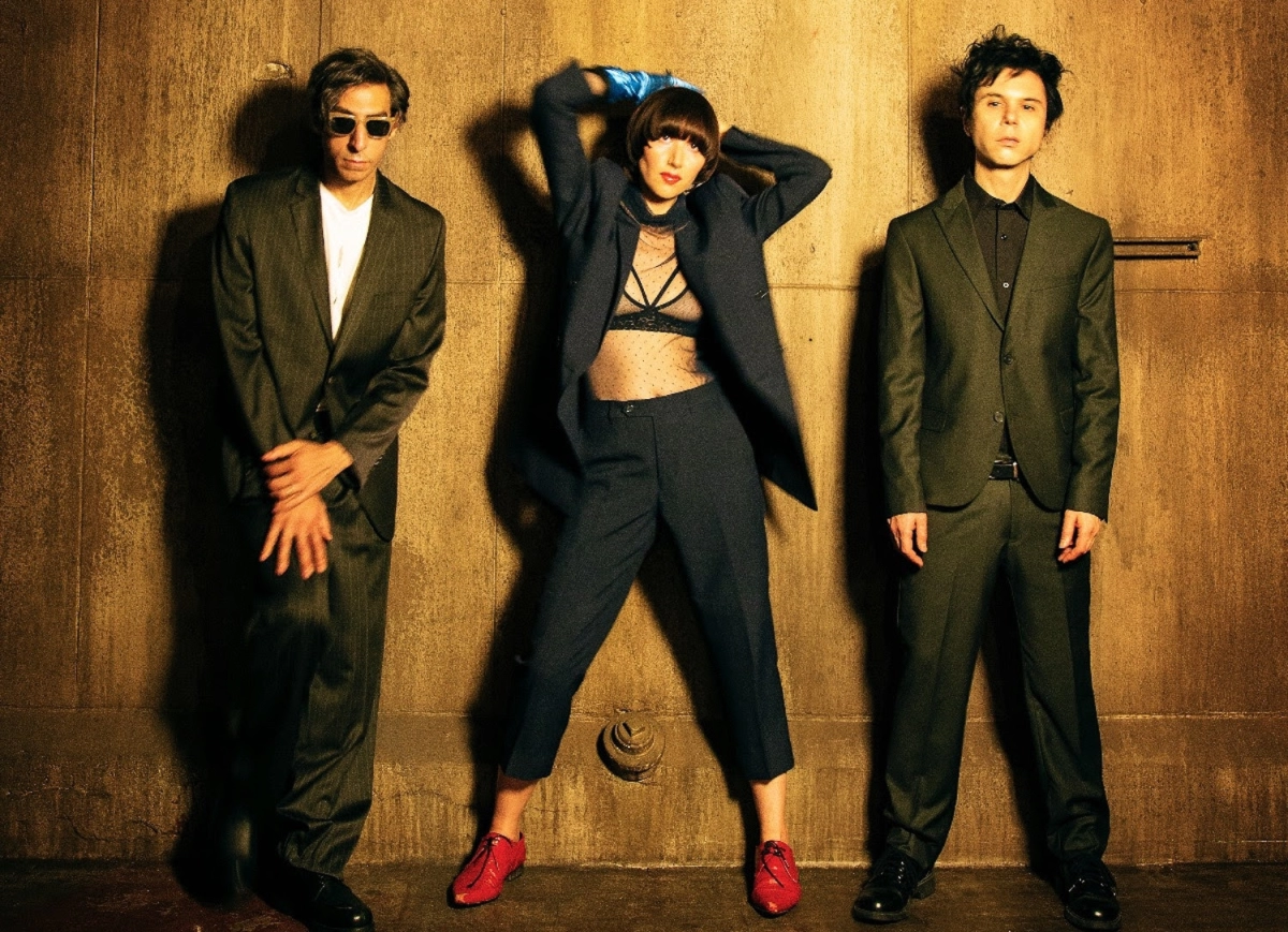 Yeah Yeah Yeahs unveil new song "Burning" | The Line of Best Fit